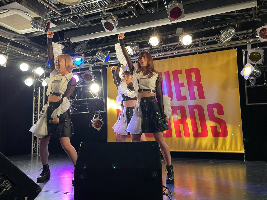 📸 画像：#2i2（3月28日（日）／タワーレコード渋谷店）より｜#2i2 天羽希純[インタビュー]初CDリリイベ＆初の単独配信ライブ開催「画面の奥からの声援も届きました！」