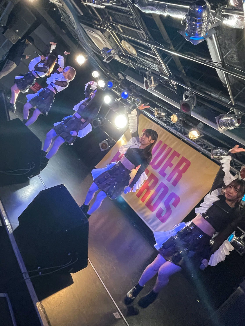 📸 画像：#2i2（3月28日（日）／タワーレコード渋谷店）より｜#2i2 天羽希純[インタビュー]初CDリリイベ＆初の単独配信ライブ開催「画面の奥からの声援も届きました！」