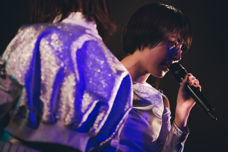 🍭 kolme、2019年初ワンマンで新衣装に。「（新作ALは）思い描いていた理想が形になった」 - Pop'n'Roll(ポップンロール)