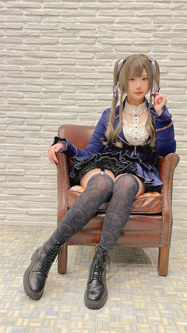 📸 画像:すみれおじさん|美女コスプレイヤー・すみれおじさん、さまざまな武器で“秘奥義”を披露! 『全力アピール〜アダムシアター〜』出演決定