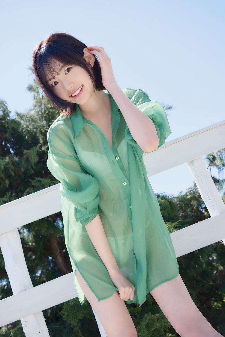📸 画像：八伏紗世『ヤングアニマル』アザーカット（©️玉井美世子／白泉社、ヘアメイク：塩田結香（jully）スタシリスト：工藤沙恵（ミタケイ