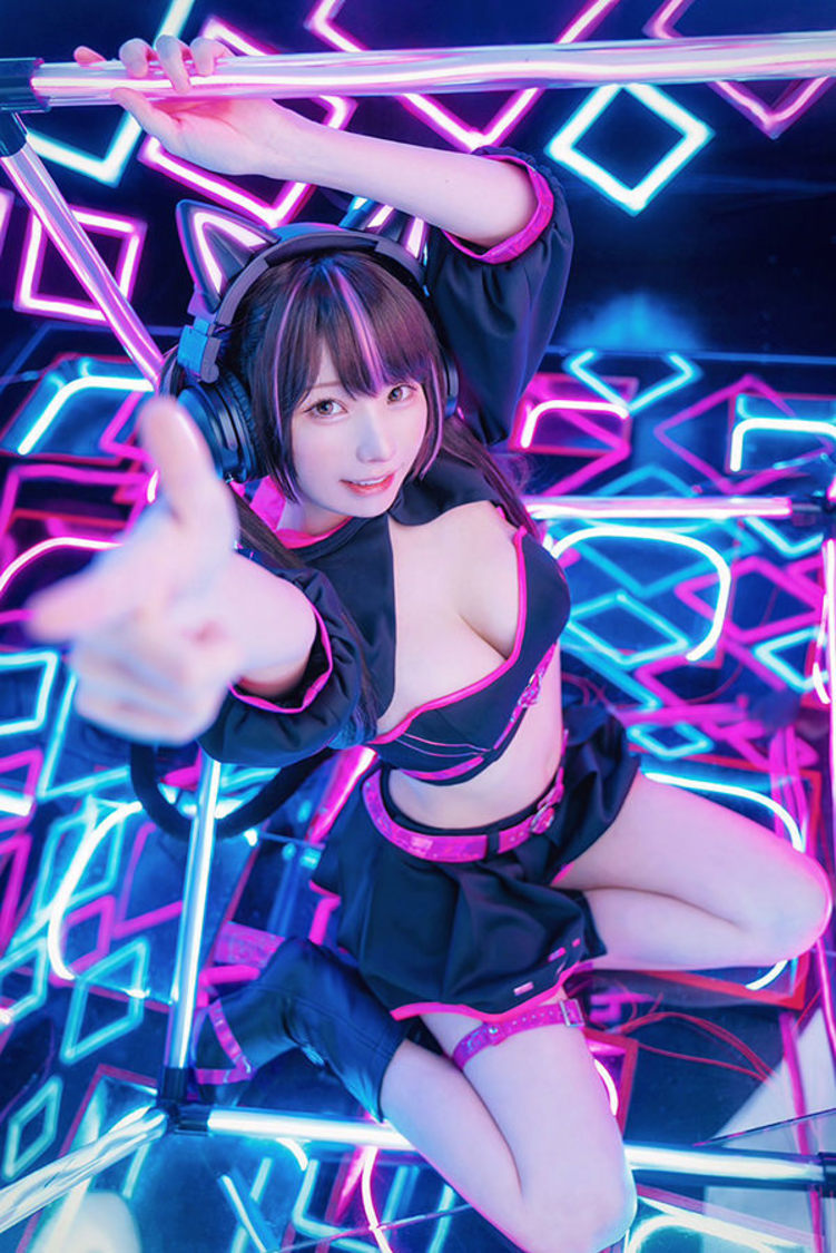 📸 画像：えなこ｜えなこ、＜東京ゲームショウ2023＞gumi／crooz Blockchain Lab共同出展ブースに出演決定！