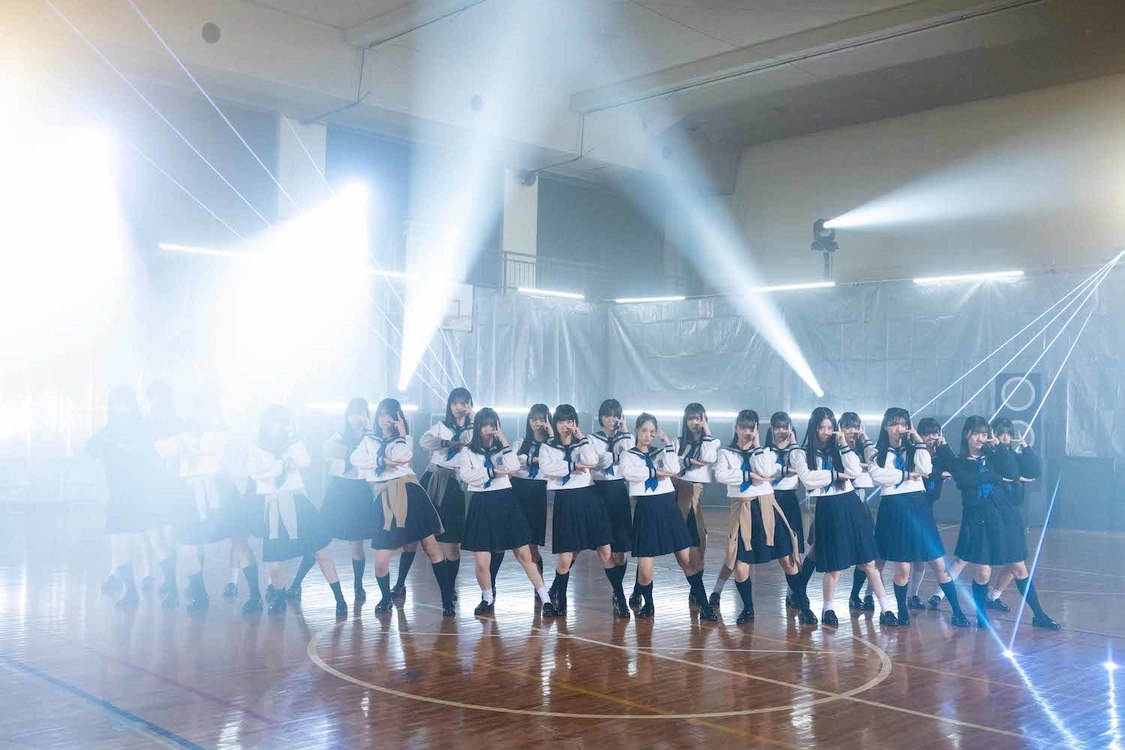 📸 画像：僕が見たかった青空／「制服のマネキン」mv より｜僕が見たかった青空、乃木坂46の「制服のマネキン」を完全オマージュしたmv公開！