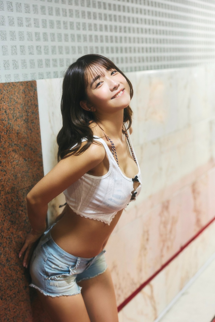 📸 画像：天羽希純｜#2i2 天羽希純、『DOLCE』で初の表紙に！ “攻めた”大人っぽい姿を披露[アザーカット][コメントあり]