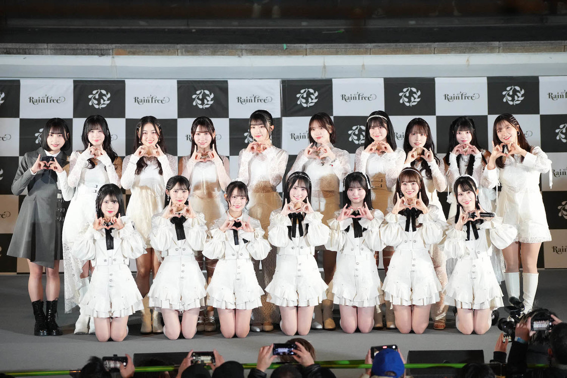 📸 画像：後列左から、黒澤禾恋、百瀬紗菜、葉山莉瑚、片瀬真花、朝宮日向、吉川海未、永瀬真梨、市原紬希、水野乃愛、仲俣美希／前列左から、加藤柊